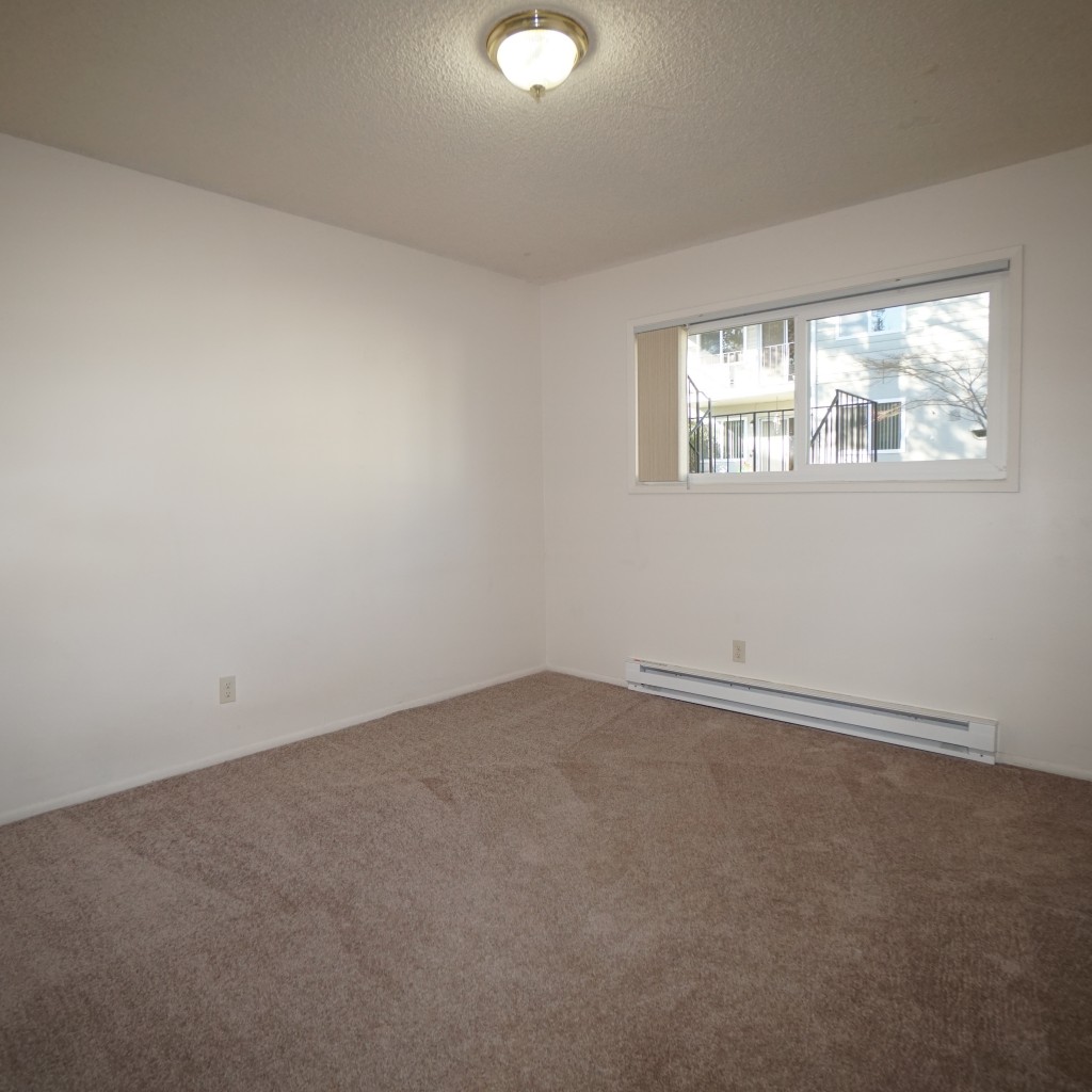 Country Pines Apartments - Bright Apartments